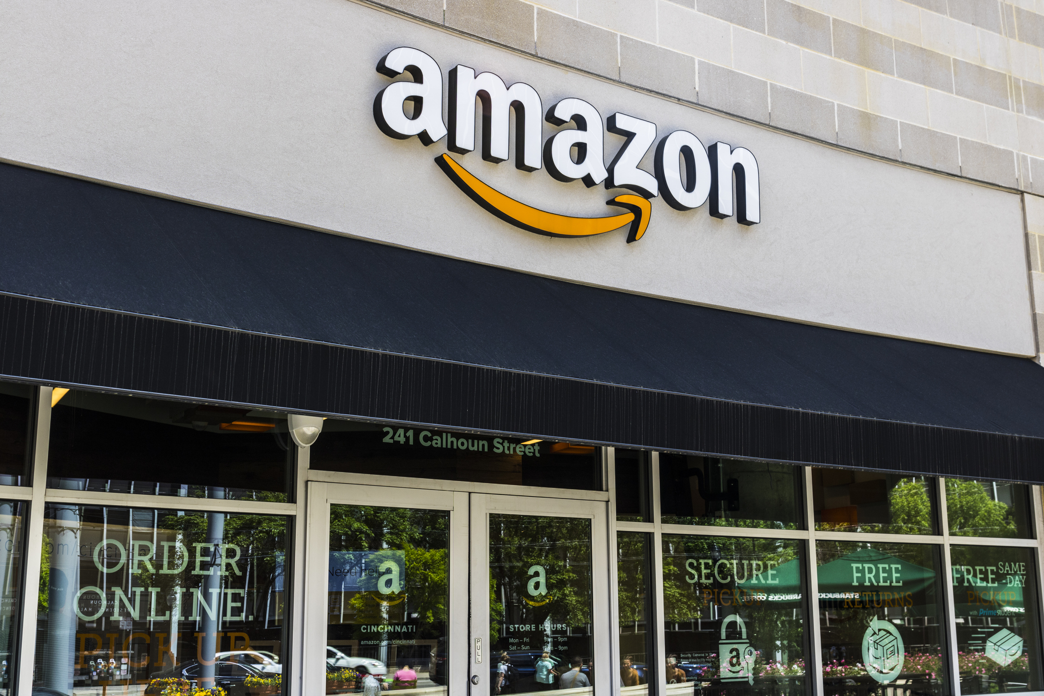 Tuck School of Business | The Surprising Power of Online Reviews